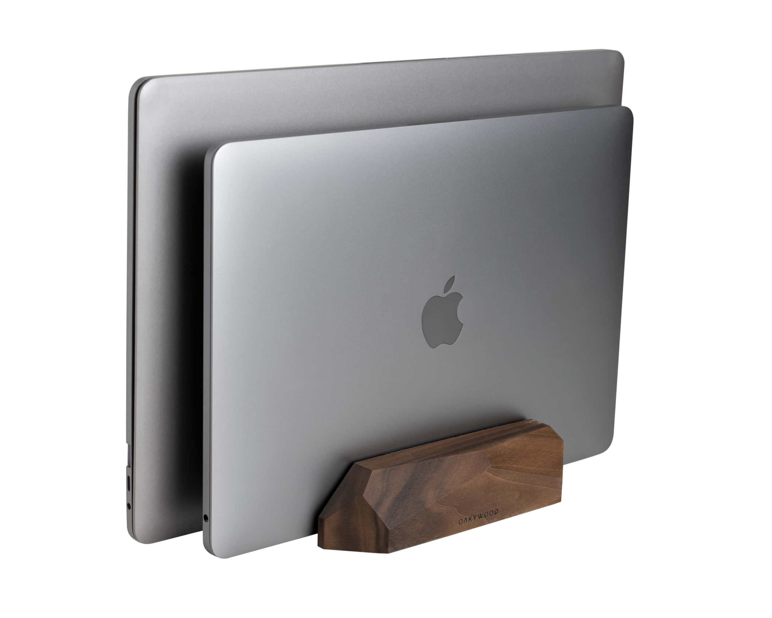 OAKYWOOD Dual Laptop Dock | Walnut | NEW at Wooden Amsterdam